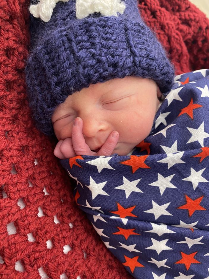 Military dad watches birth of child on Facetime, meets baby day later ...